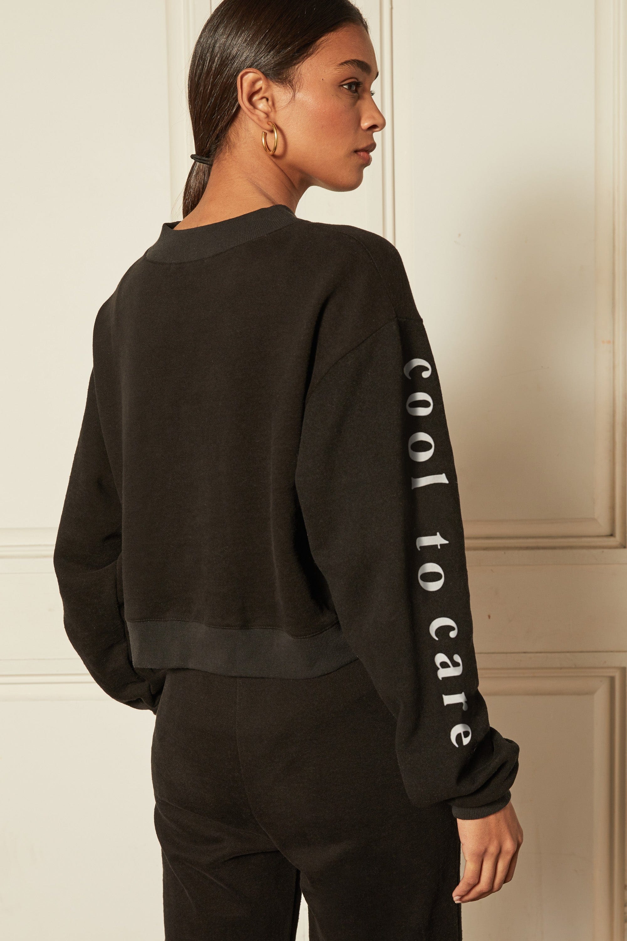 Joni-Black-Cool To Care | Crop Sweatshirt | Organic Cotton